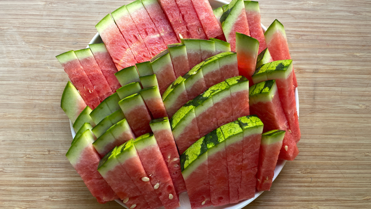 En genial måte å skjære opp vannmelon til barna